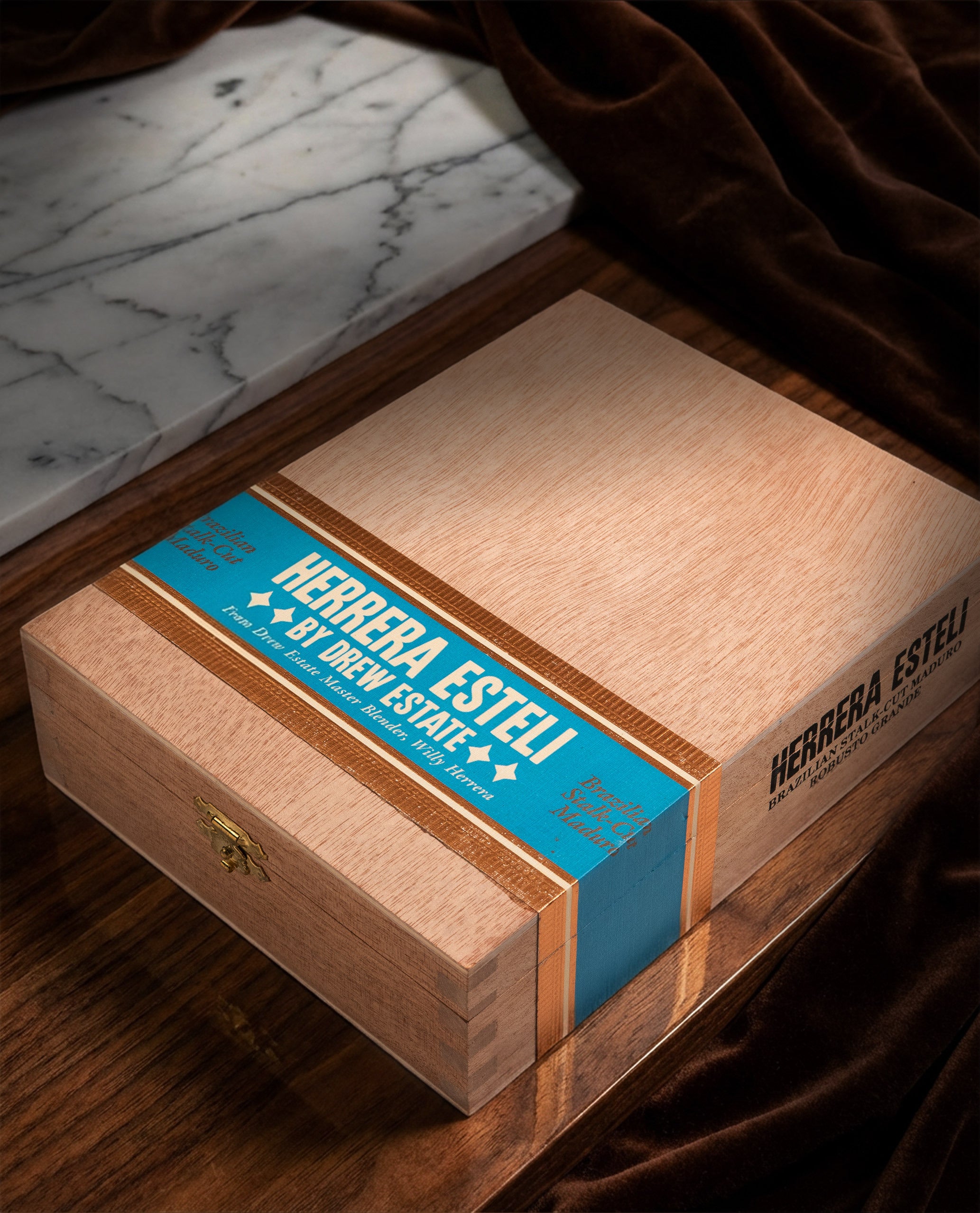 Herrera Estelí Brazilian Maduro Robusto Grande - 5¼×52 Medium-Full ...